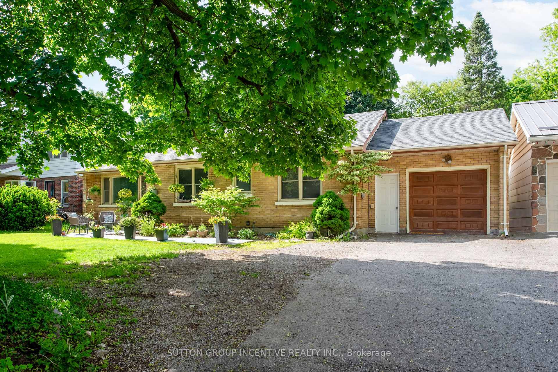 47 HOLGATE Street, Barrie, ON L4N 2T8