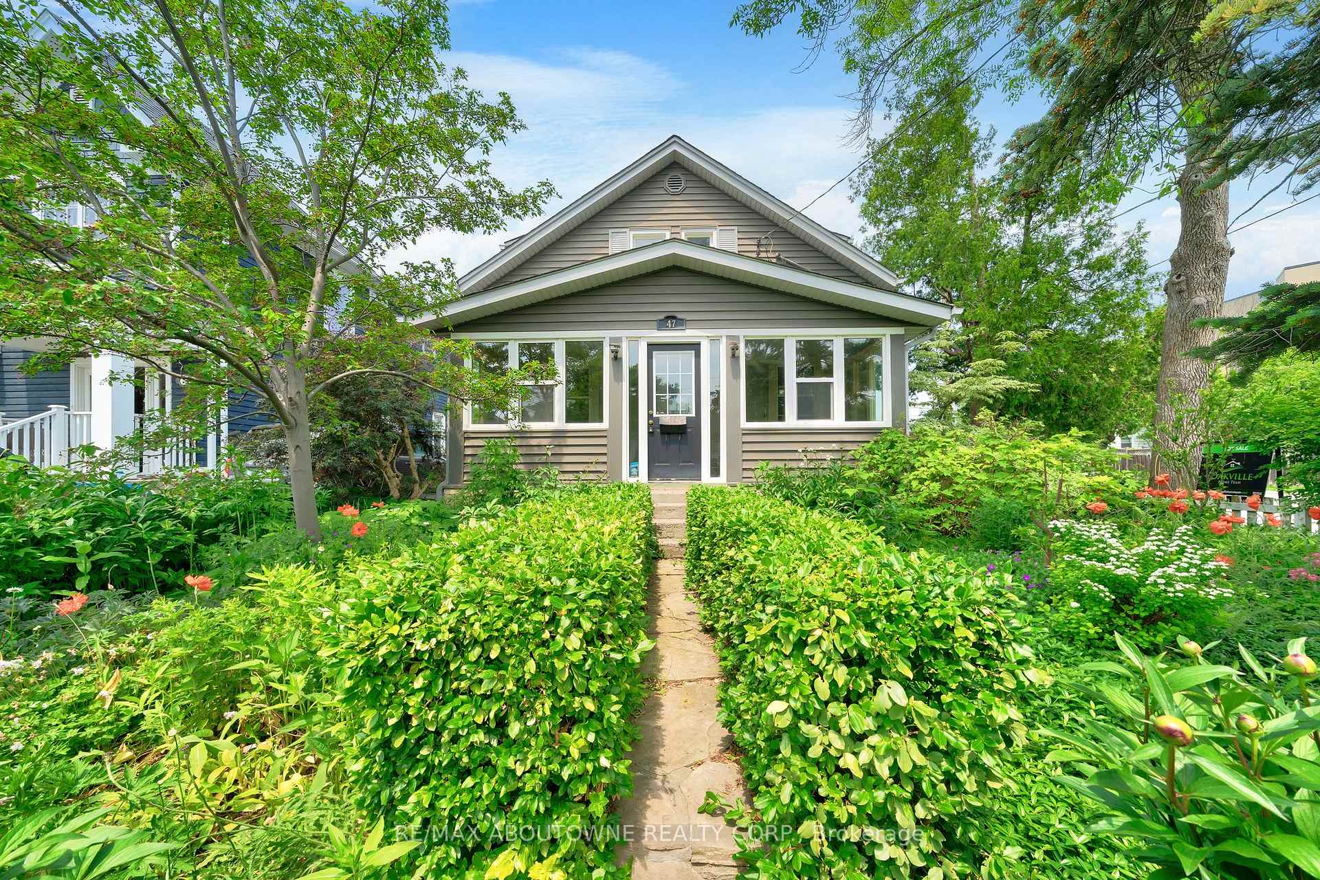 47 Stewart Street, Oakville, ON L6K 1X6