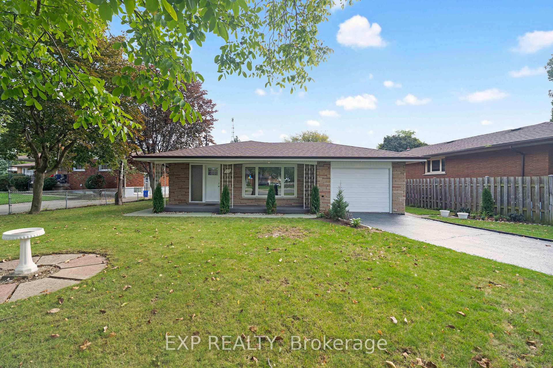 47 Sunrise Drive, Hamilton, ON L8K 4C2