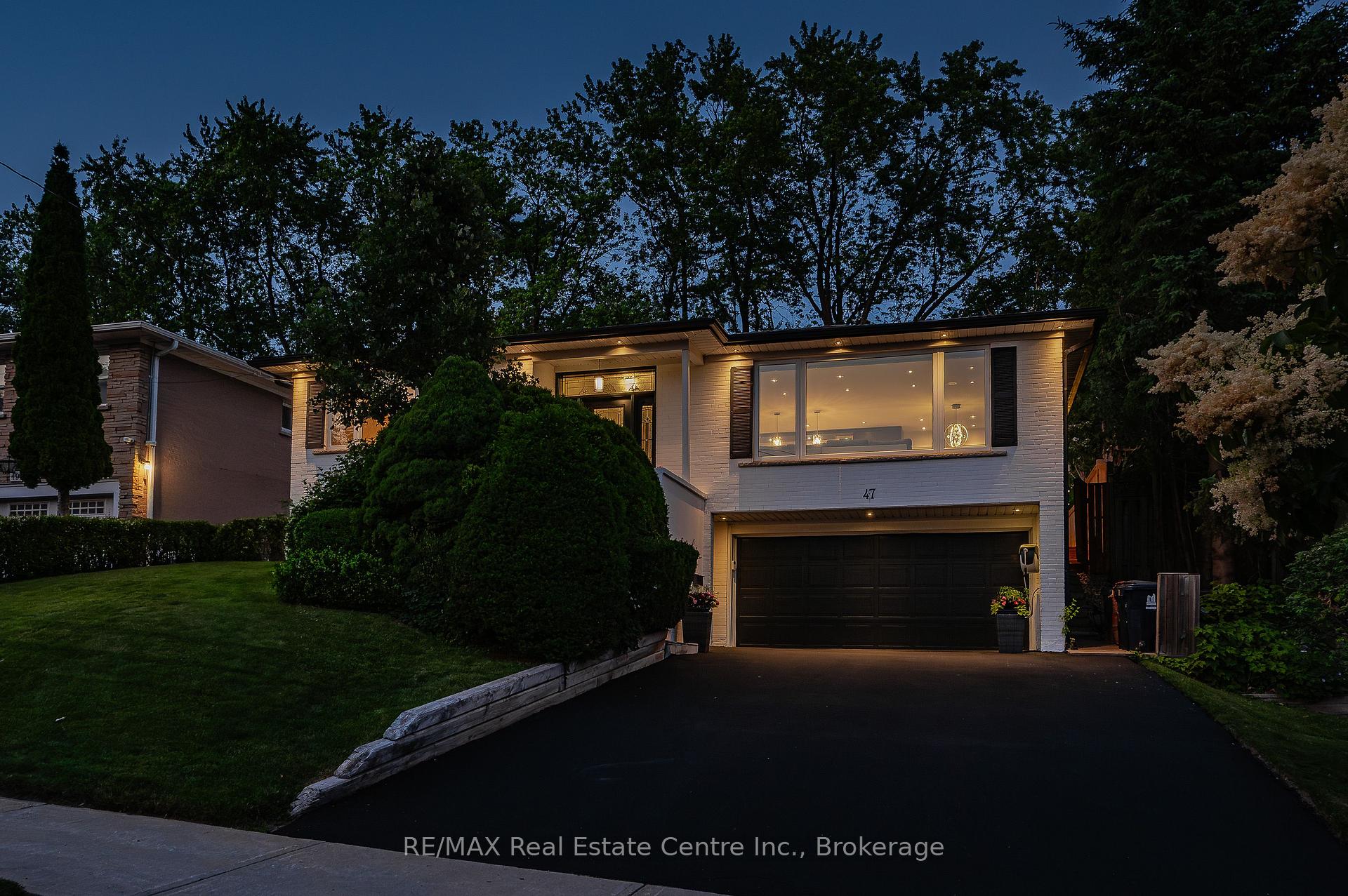47 Valentine Drive, Toronto, ON M3A 3J7