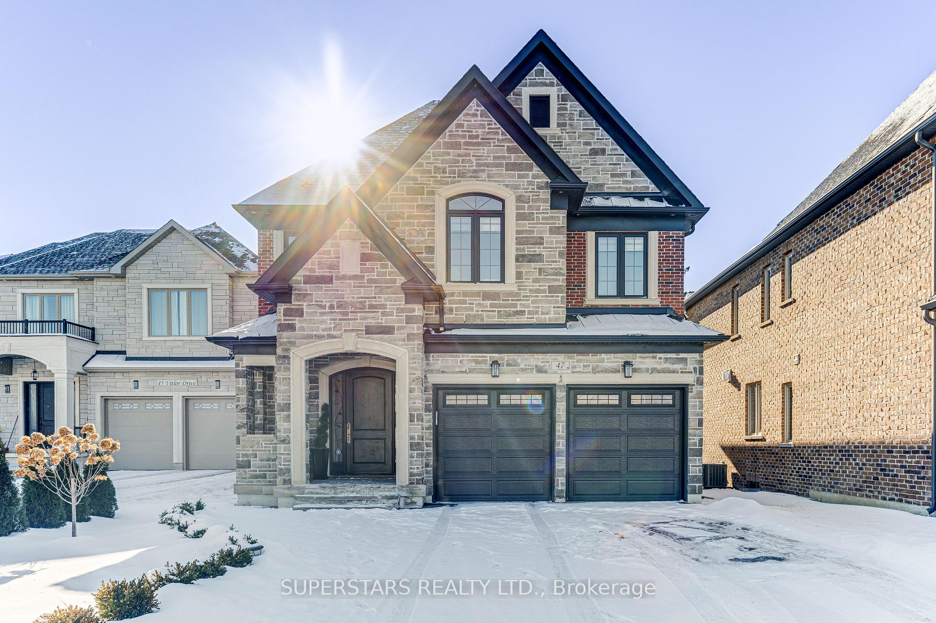 47 Vitlor Drive, Richmond Hill, ON L4E 0G3