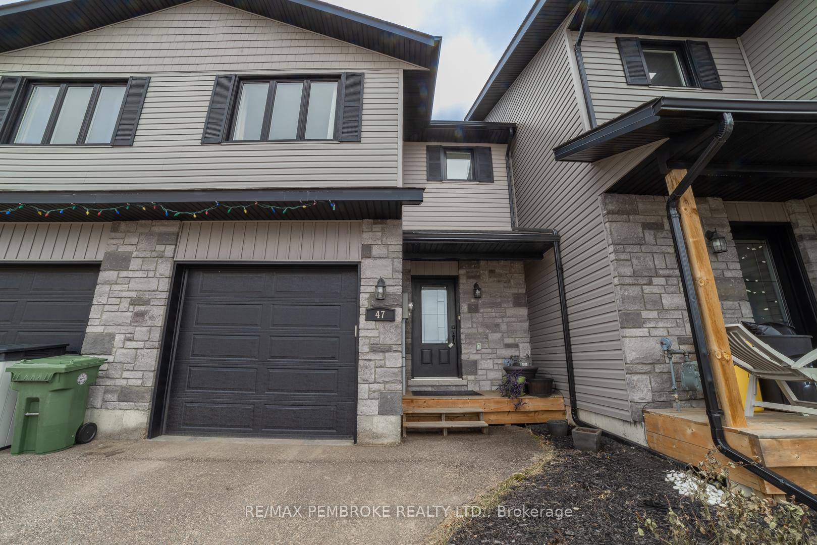 47 Winston Avenue, Petawawa, ON K8H 0C1