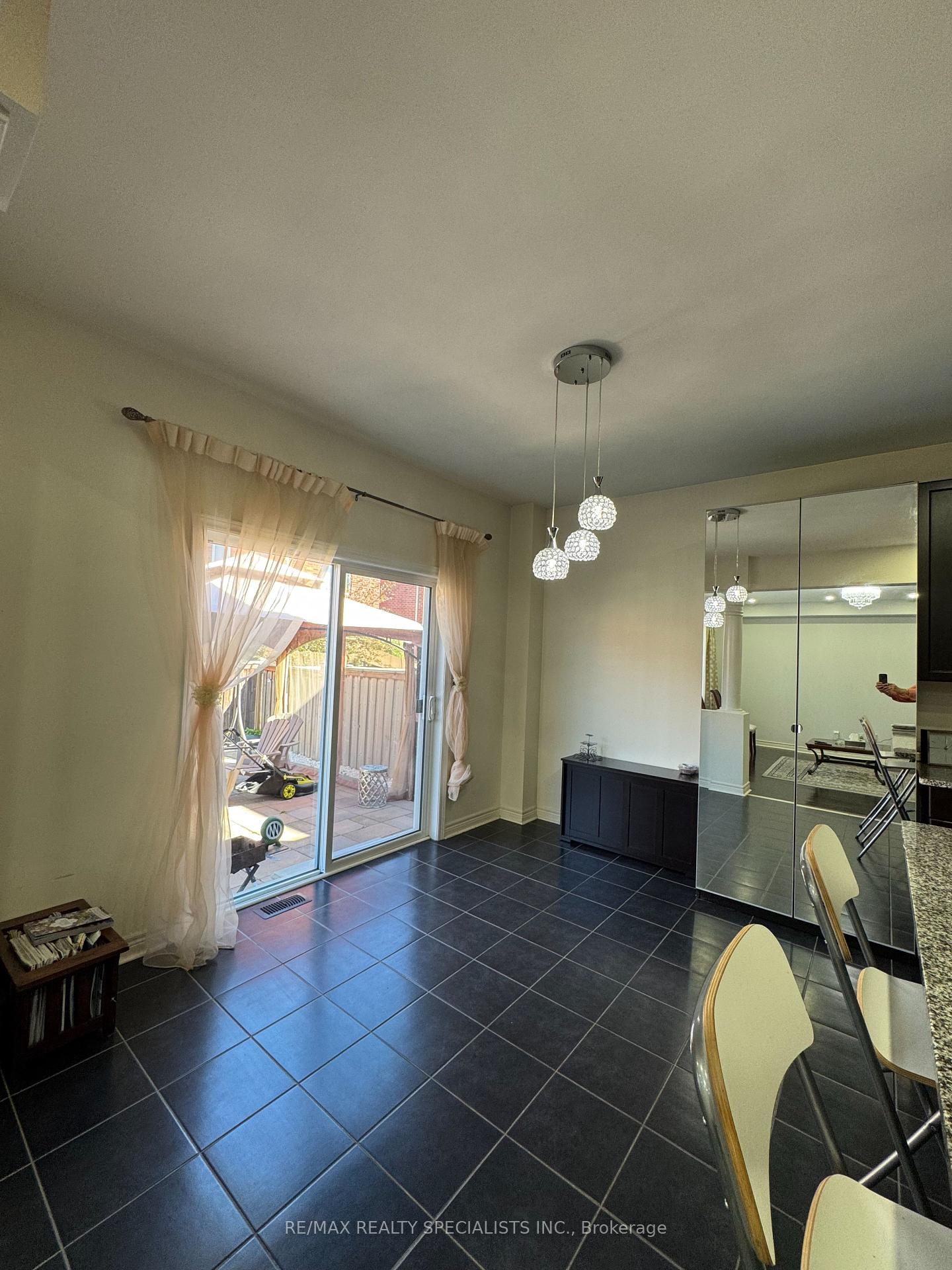 474 Cedric Terrace, Milton, ON L9T 8P8