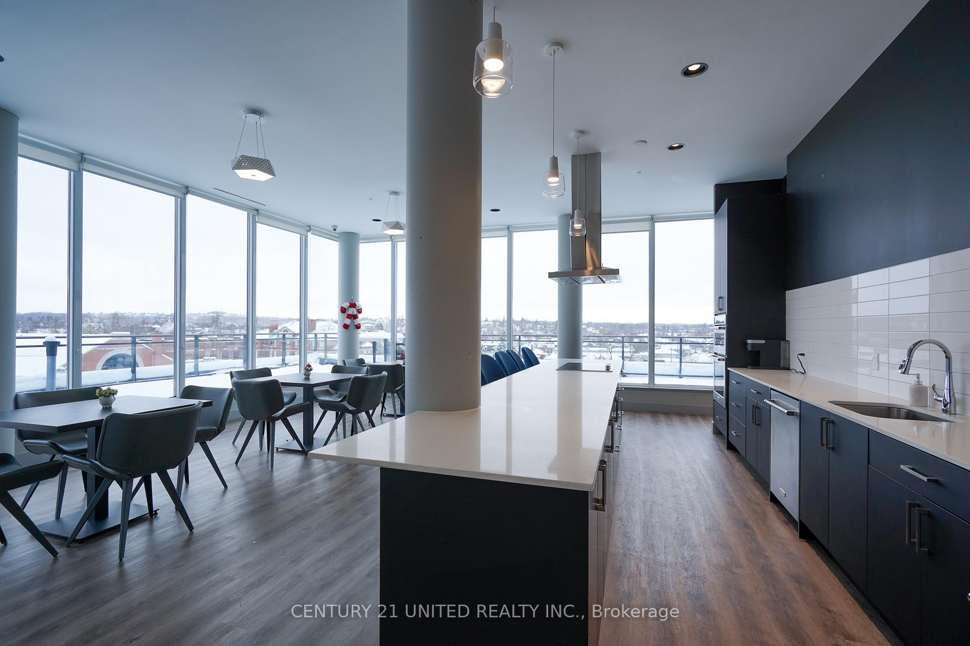 202 - 475 George Street N, Peterborough, ON K9J 3G6