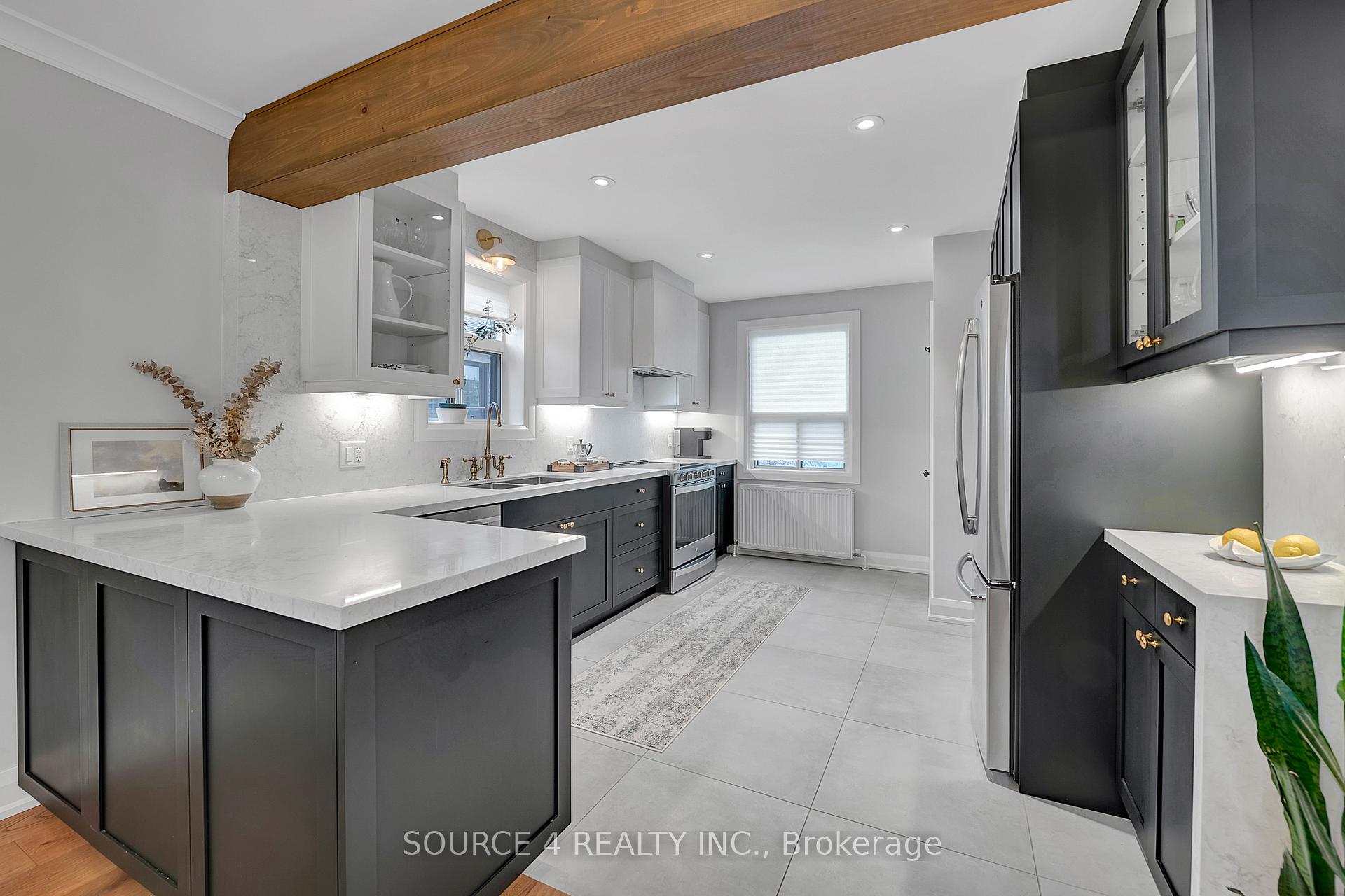 475 Maple Leaf Drive, Toronto, ON M6L 1R1