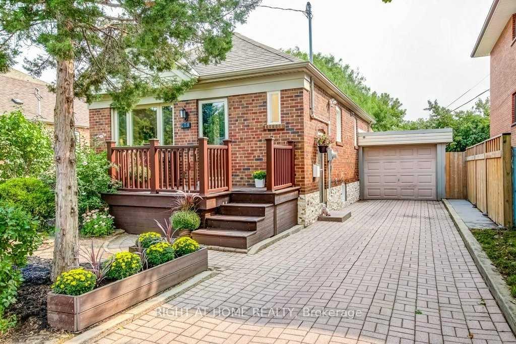 479 Rimilton Avenue, Toronto, ON M8W 2H2