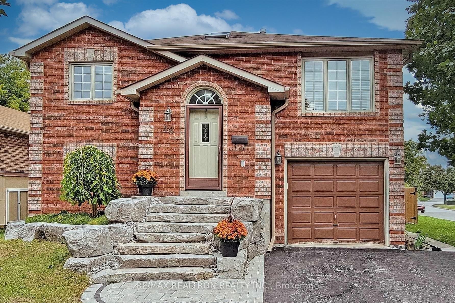 48 Jones Drive, Barrie, ON L4M 6H7