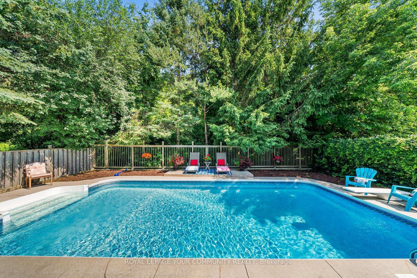 48 Lanewood Drive, Aurora, ON L4G 4T8