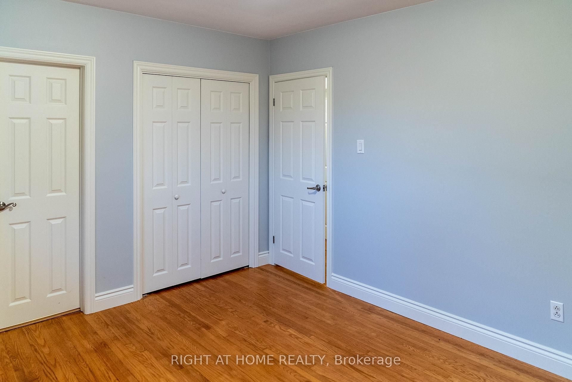 48 Ottaway Avenue, Barrie, ON L4M 2W9