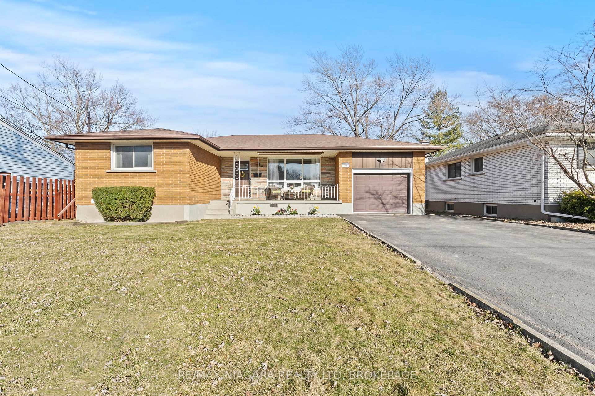 48 Valencourt Drive, Welland, ON L3C 1M8