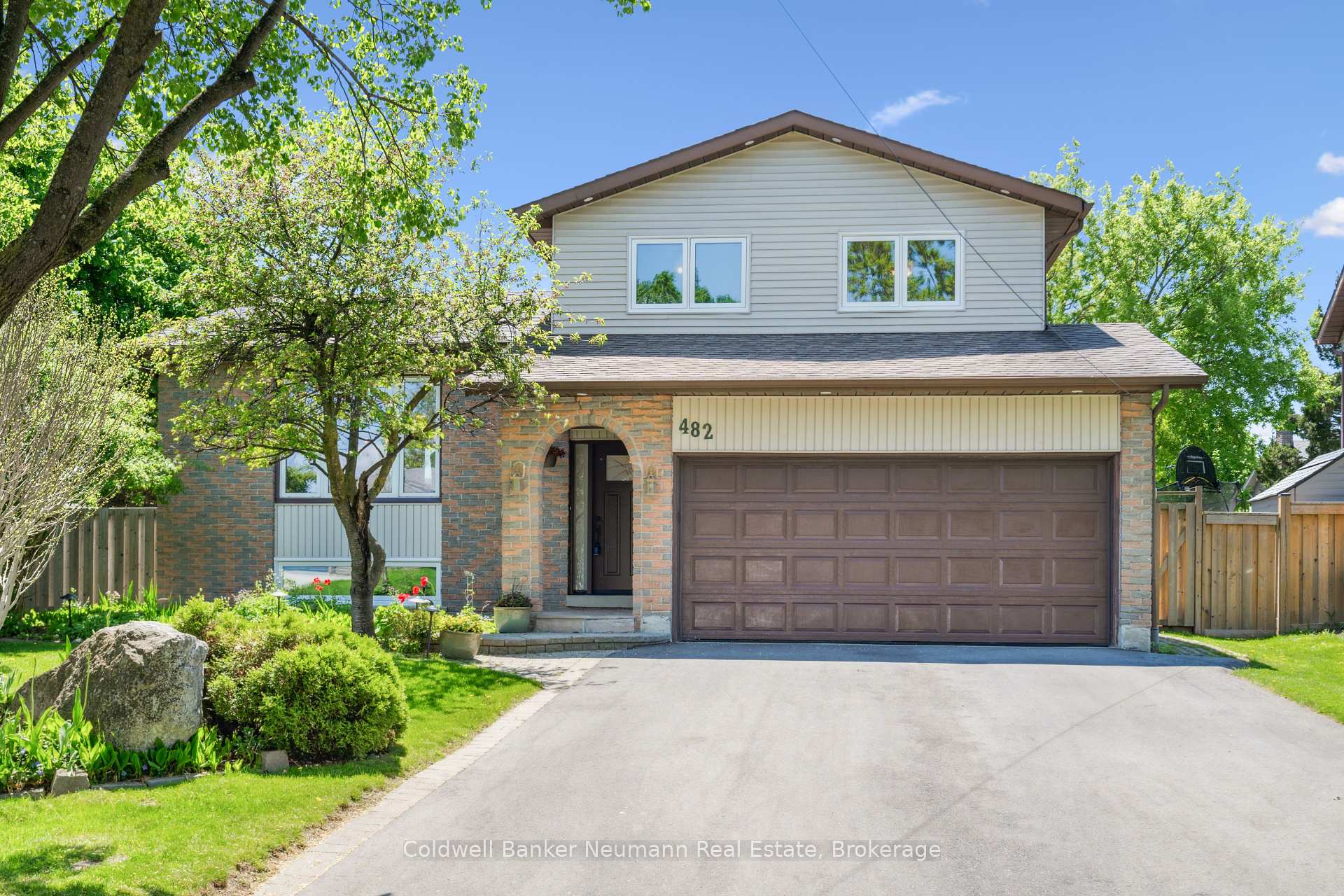482 Gowland Crescent, Milton, ON L9T 4E5