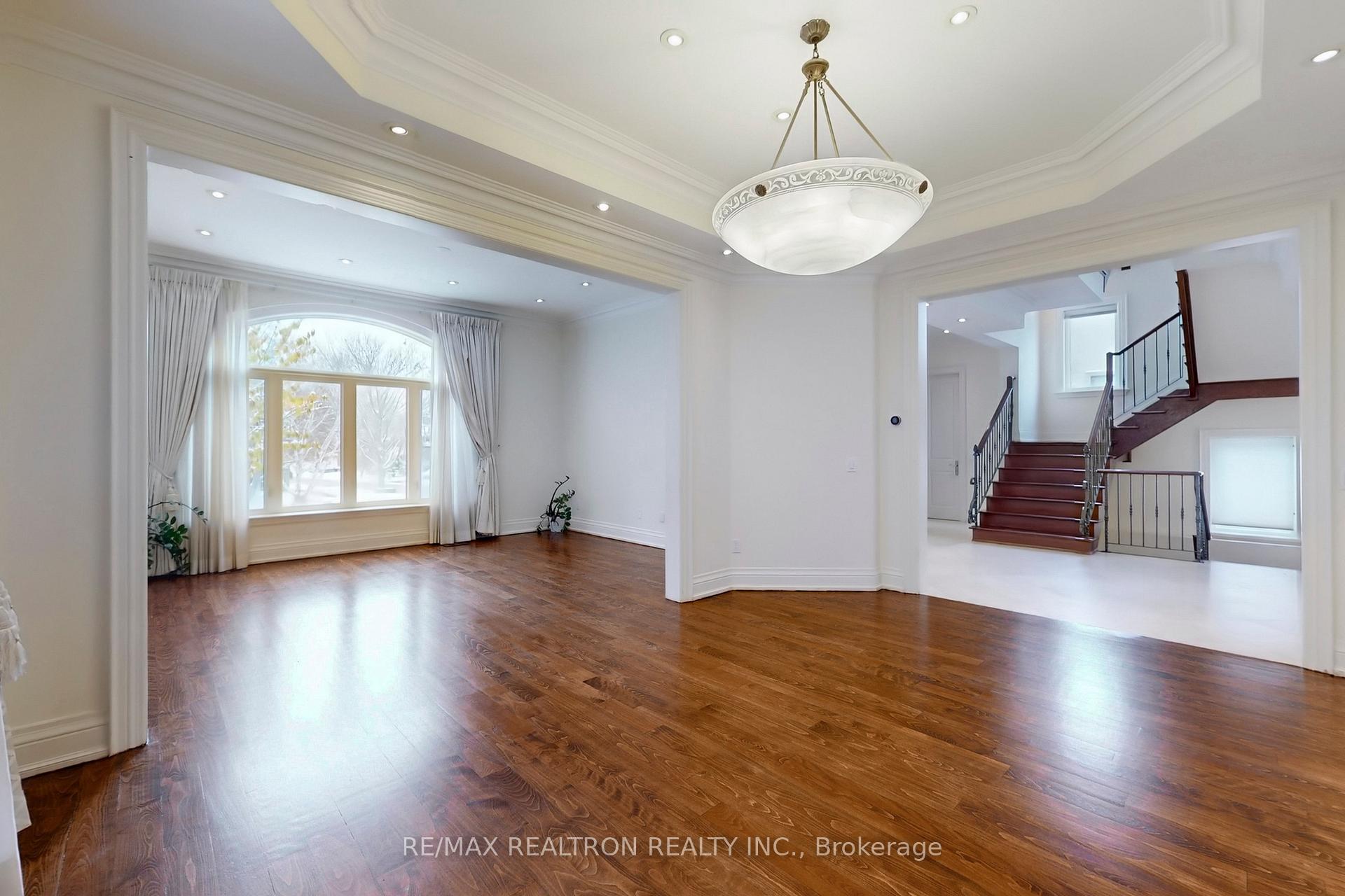 486 Spring Gate Boulevard, Vaughan, ON L4J 5B4