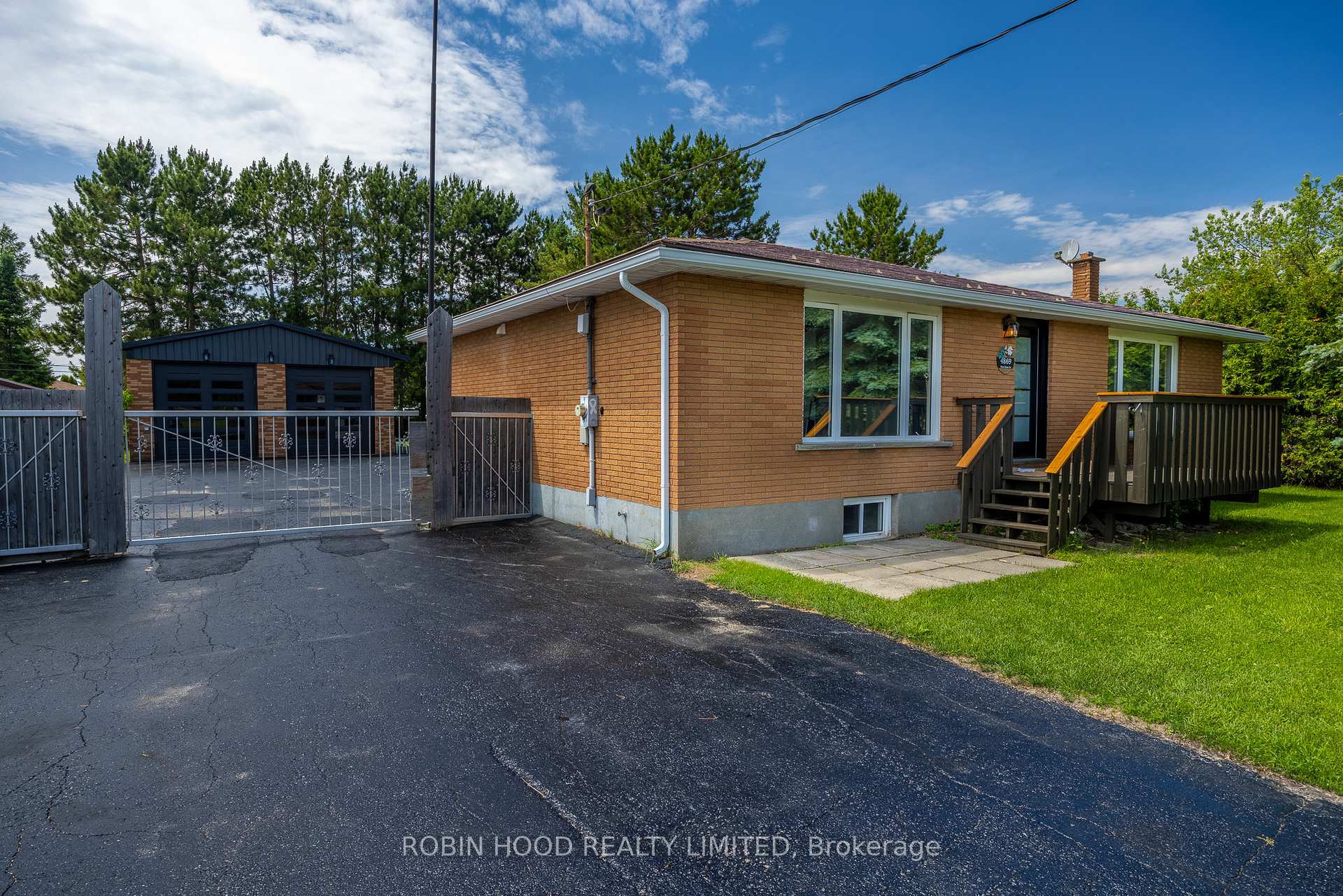 4869 Notre Dame Avenue, Greater Sudbury, ON P3P 1X4