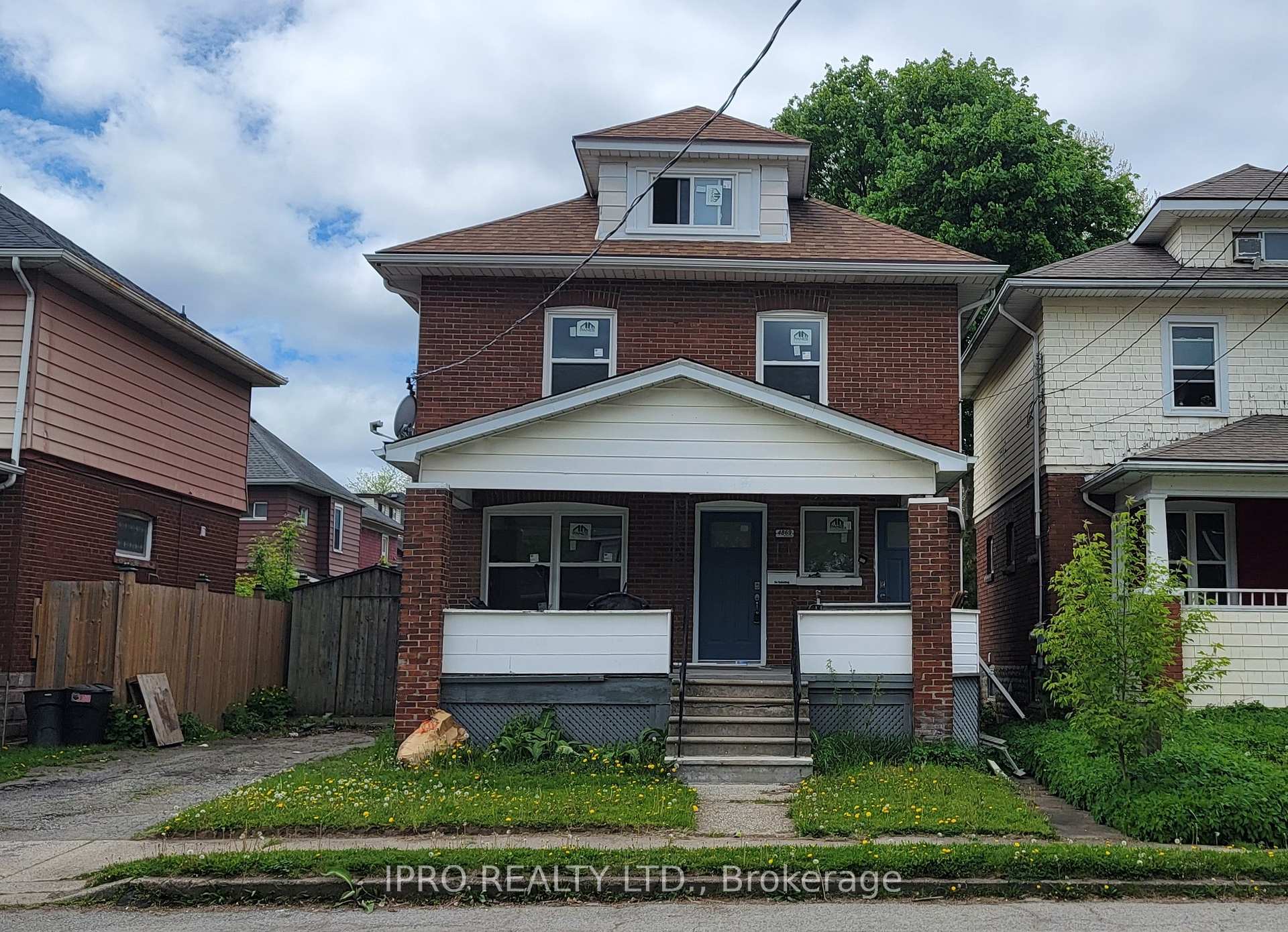 4869 Second Avenue, Niagara Falls, ON L2E 4H9
