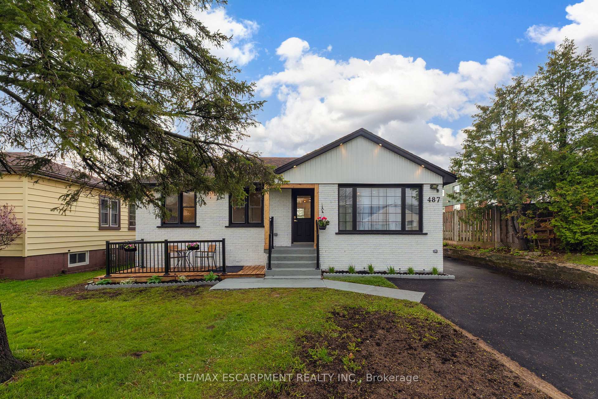 487 EAST 37TH Street, Hamilton, ON L8V 4C1