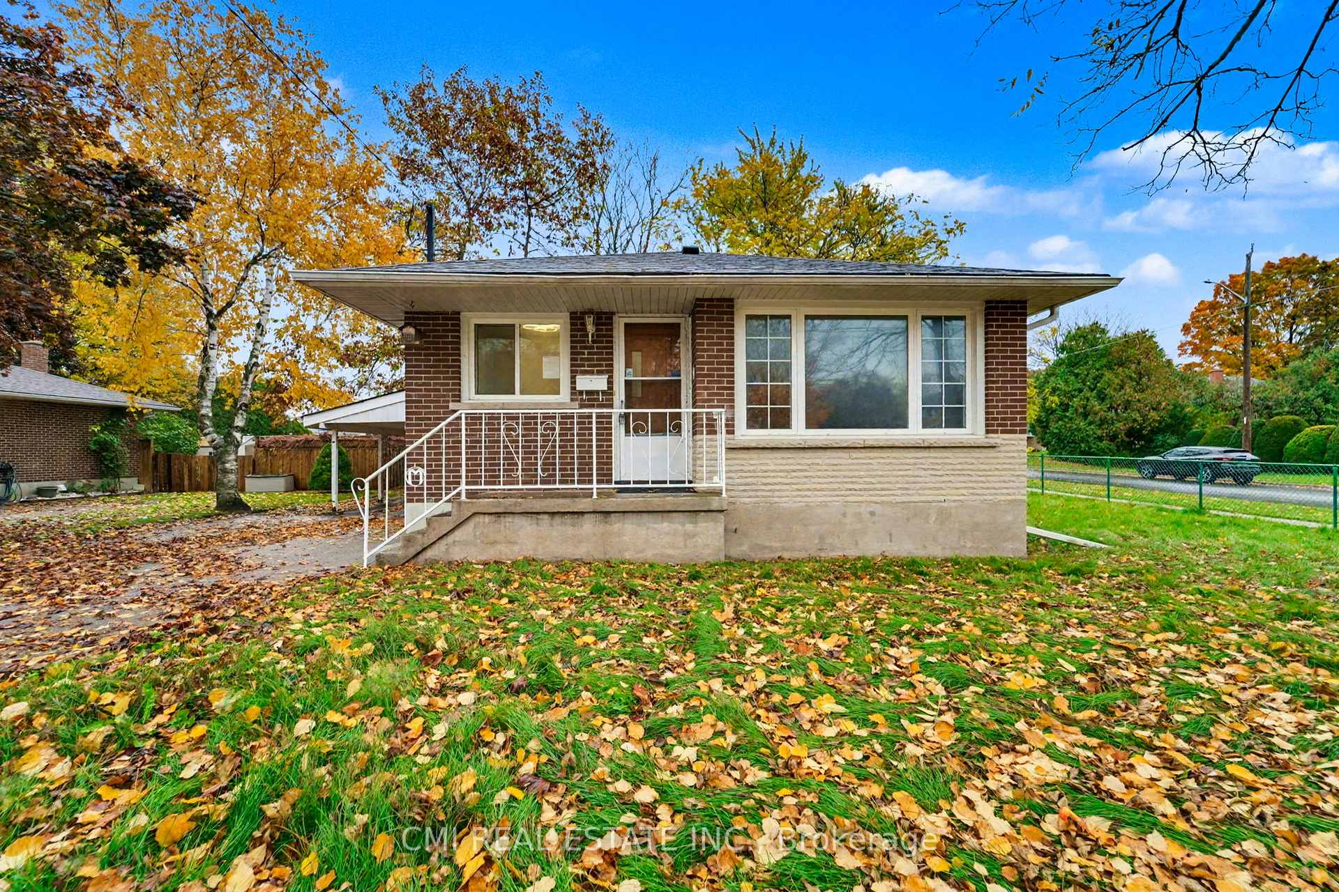 49 Beatrice Street W, Oshawa, ON L1G 3M6