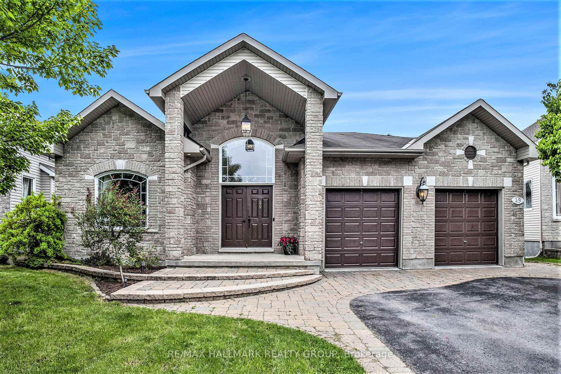 49 De La Rive Promenade, Russell, ON K0A 1W0