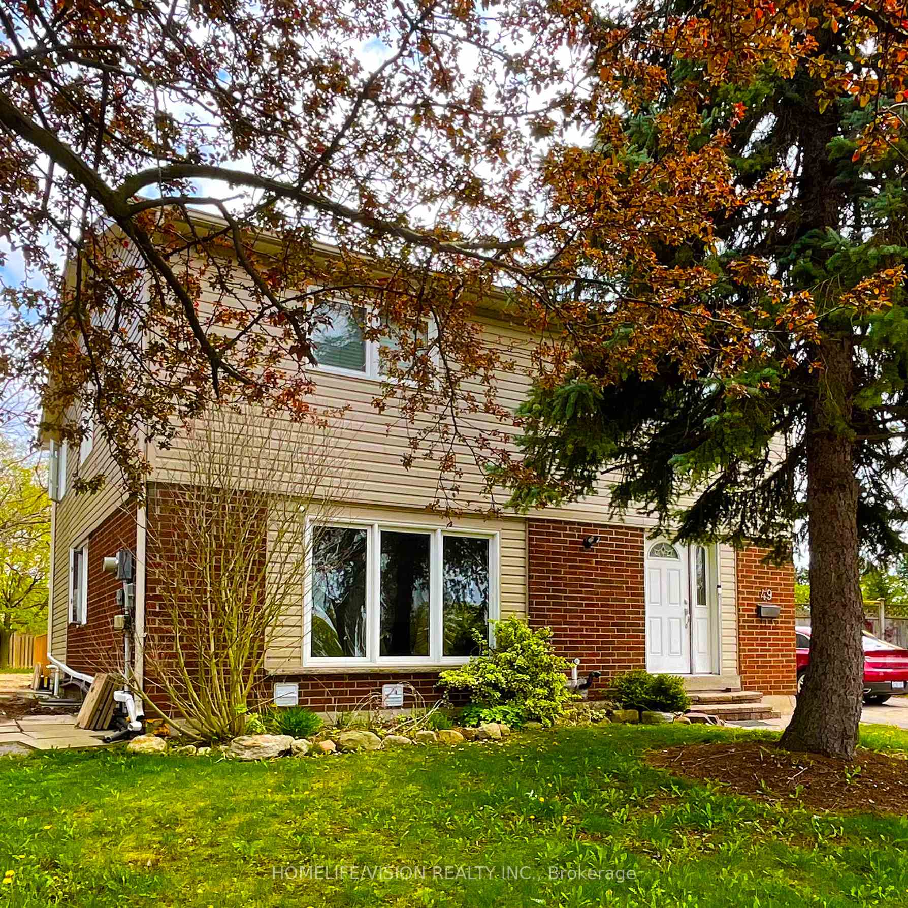 49 Gemshaw Crescent, Toronto, ON M1B 1L3