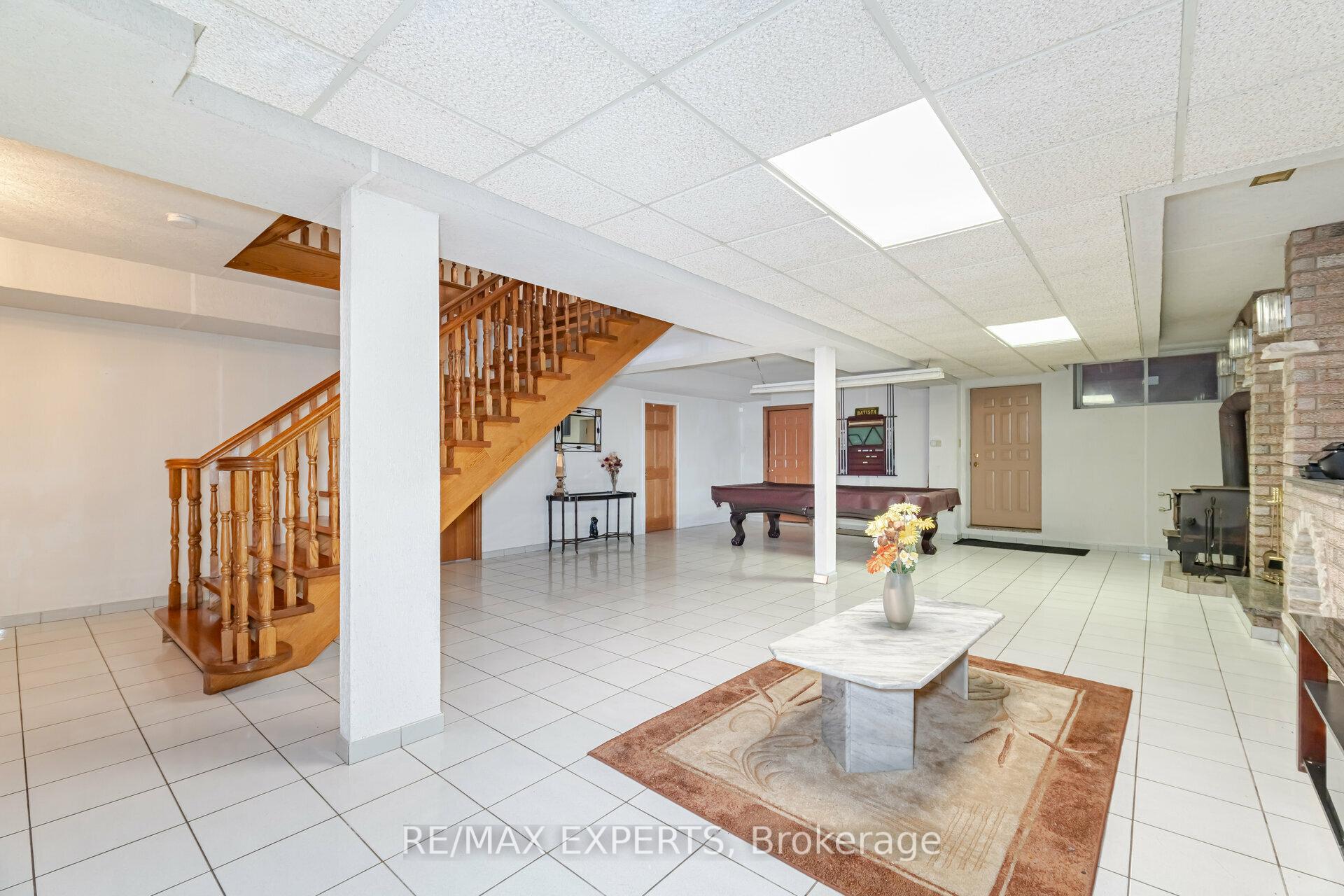 49 Gordon Drive, Vaughan, ON L4L 1R4