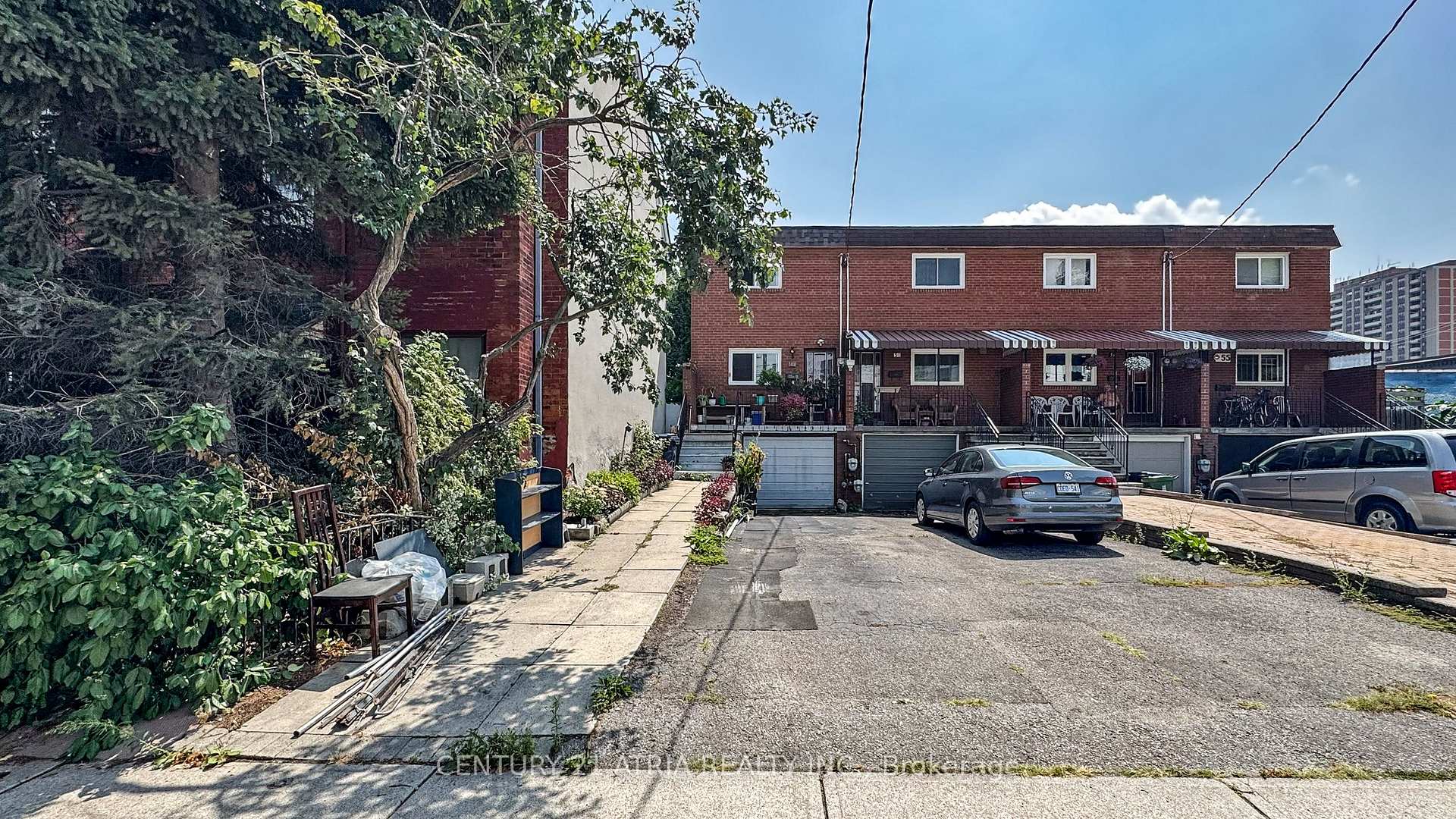 49 Noble Street, Toronto, ON M6K 2C7