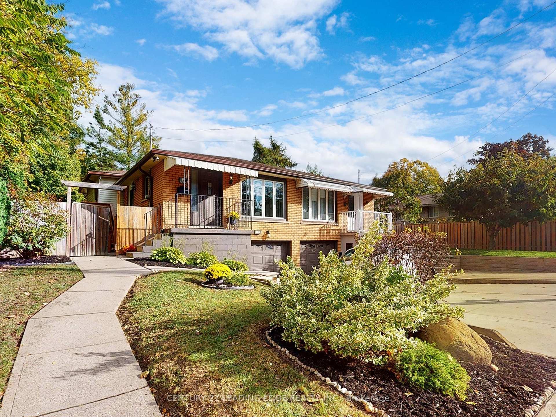 49 Quigley Road, Hamilton, ON L8K 6K9