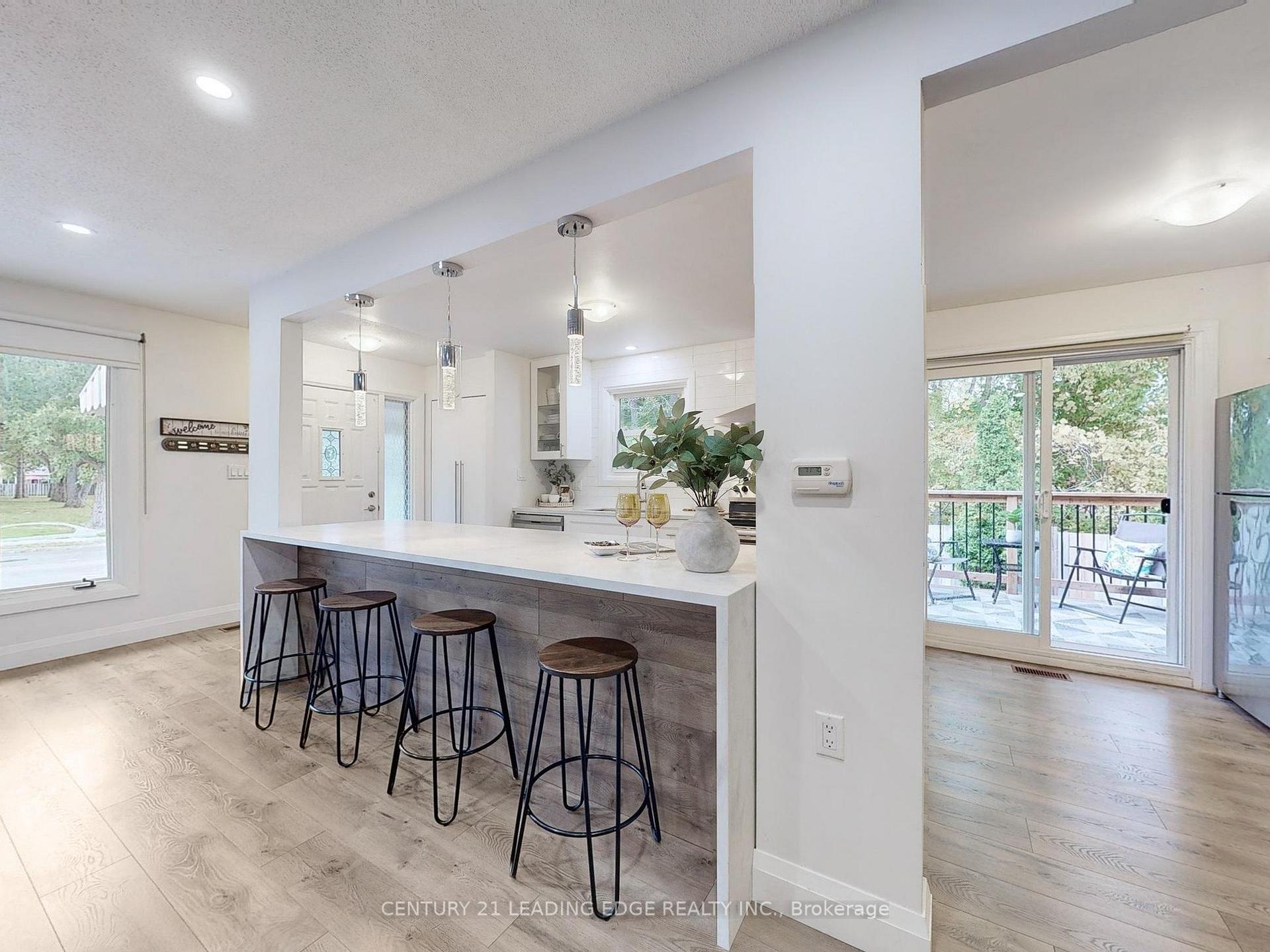 49 Quigley Road, Hamilton, ON L8K 6K9