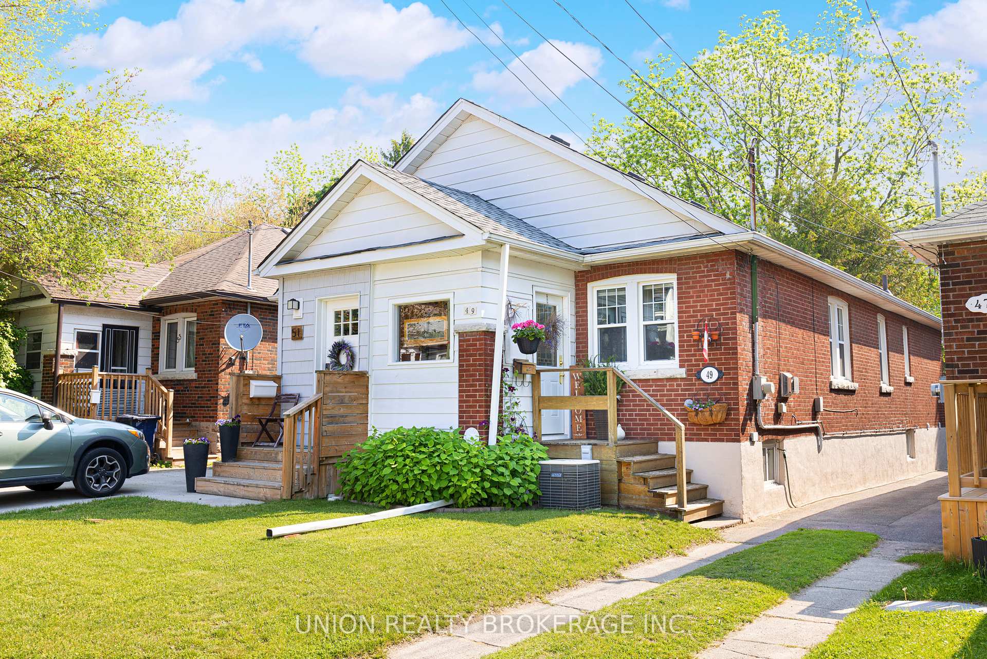 49 Valhalla Boulevard, Toronto, ON M1N 3B4