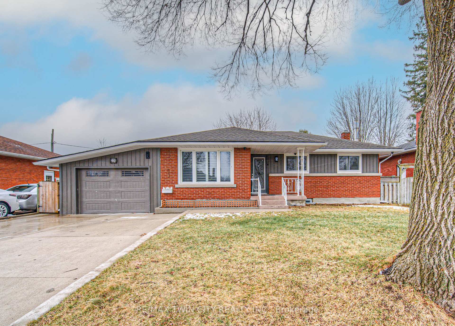 49 Vardon Avenue, Cambridge, ON N1R 1R9