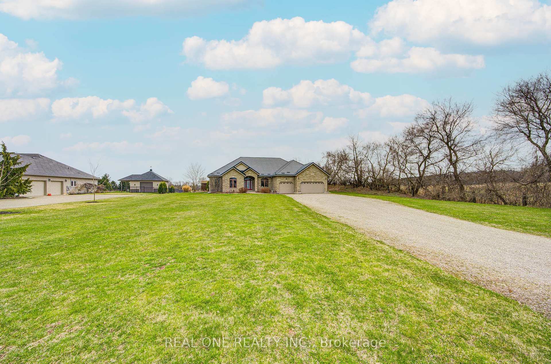 492 Scenic Drive, Brant, ON N0E 1E0