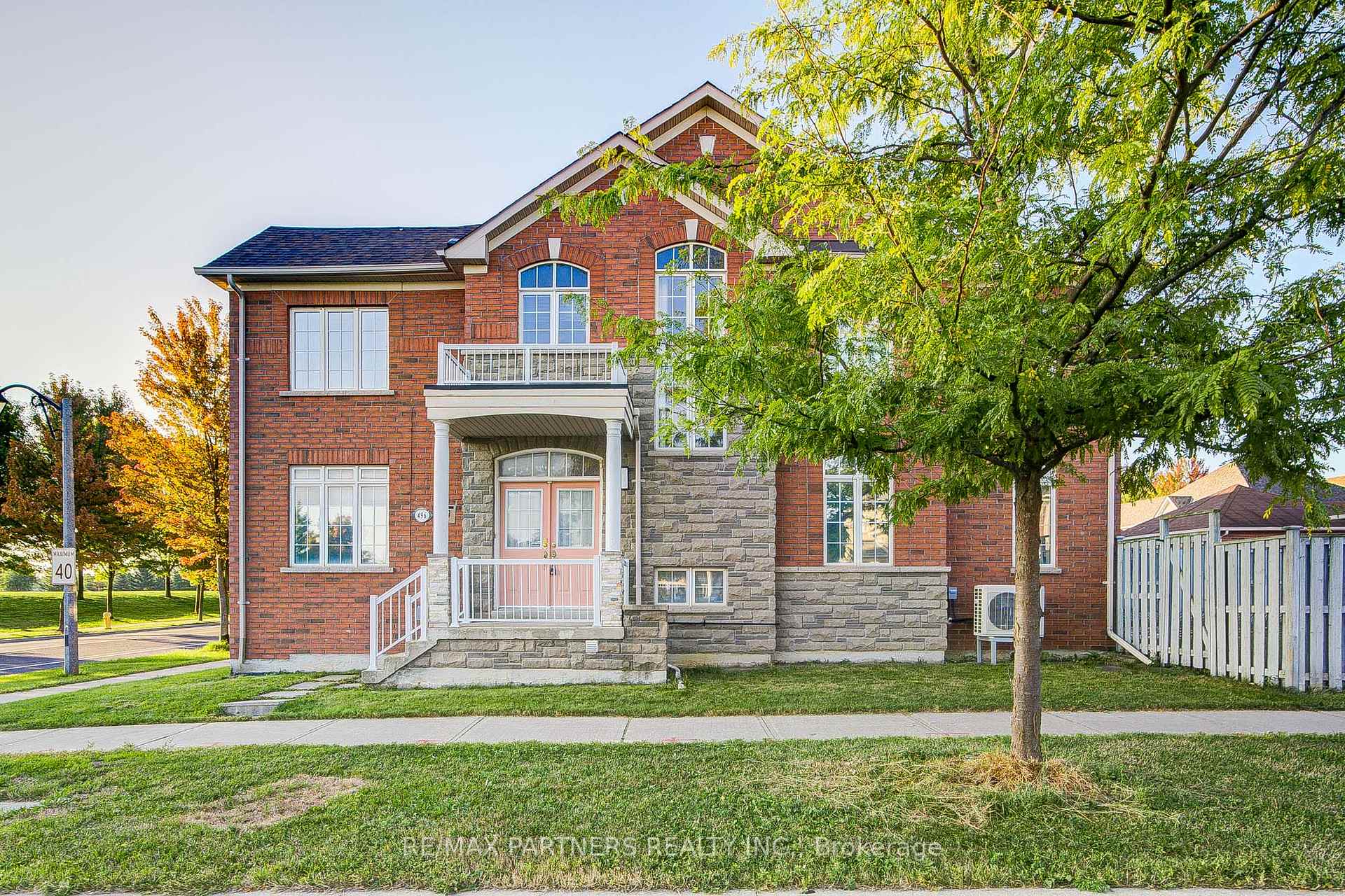 496 The Bridle Walk, Markham, ON L6C 2Y3