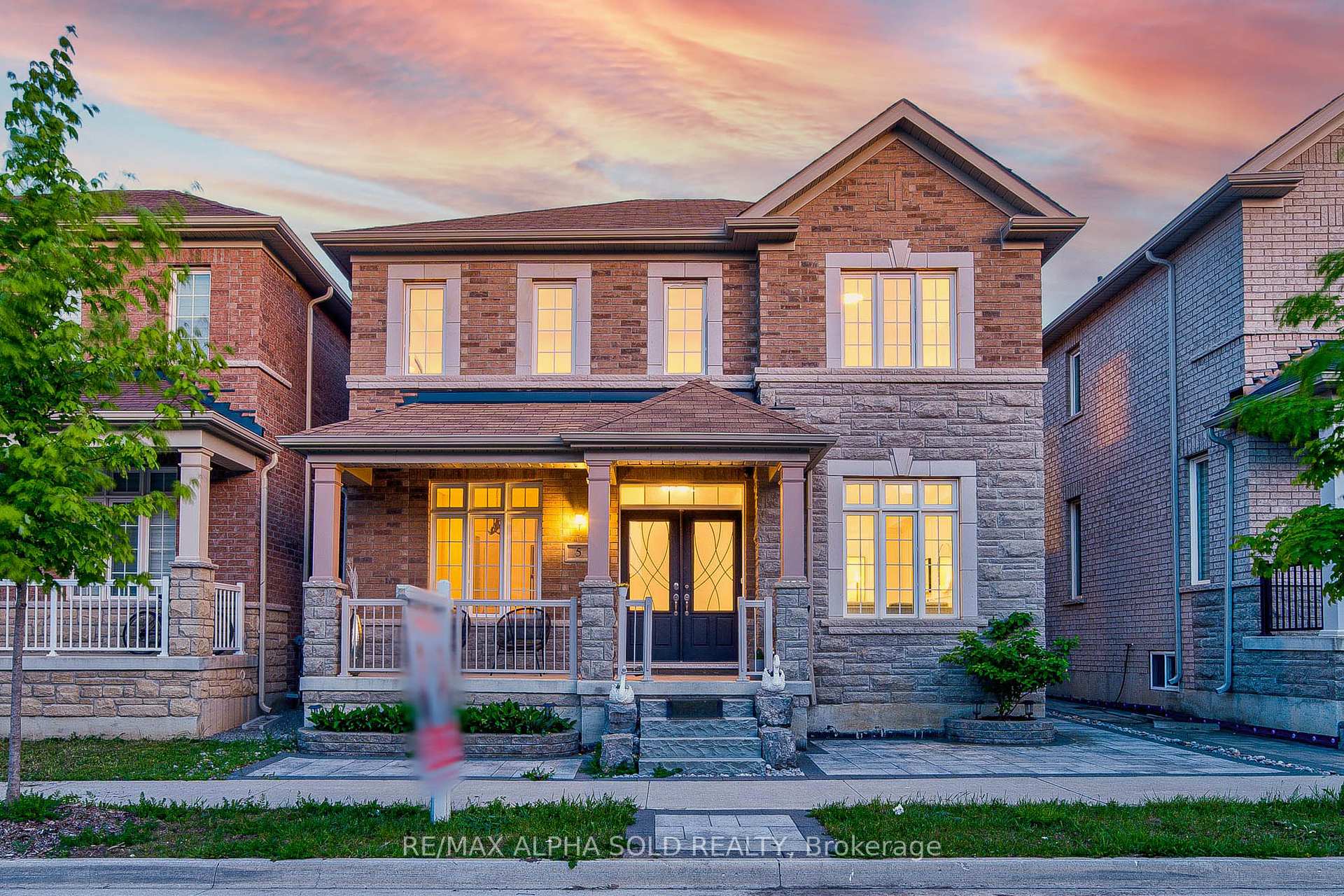 5 Bloom Street, Markham, ON L6B 0Z7