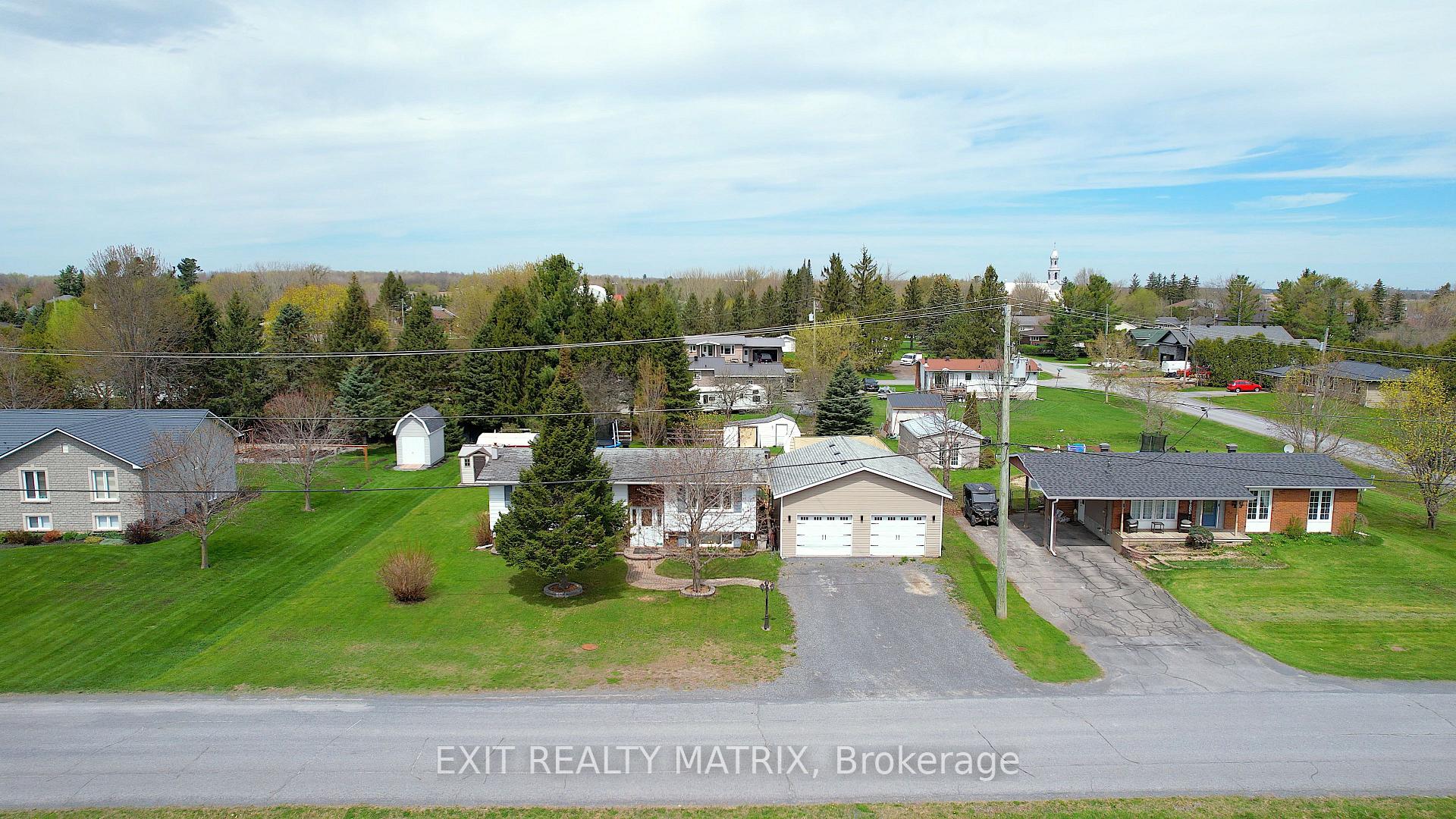 5 Crysler Station Road, North Stormont, ON K0A 1R0