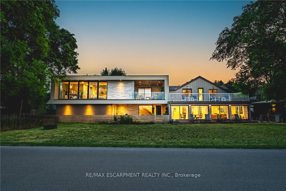 5 Dexter Avenue, Hamilton, ON L8H 7C7