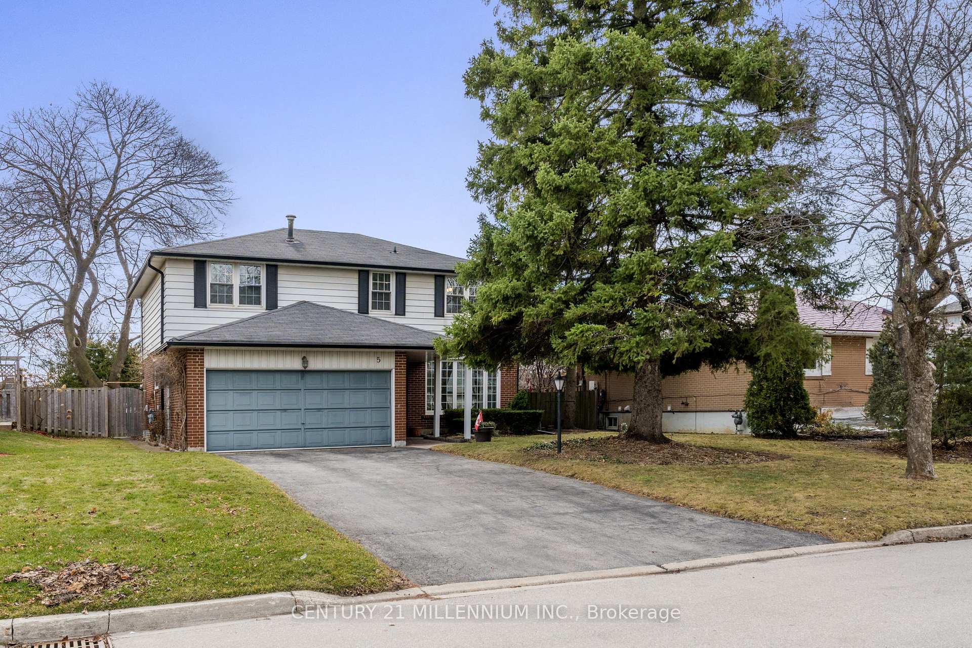 5 Dombey Place, Brampton, ON L6T 1P1