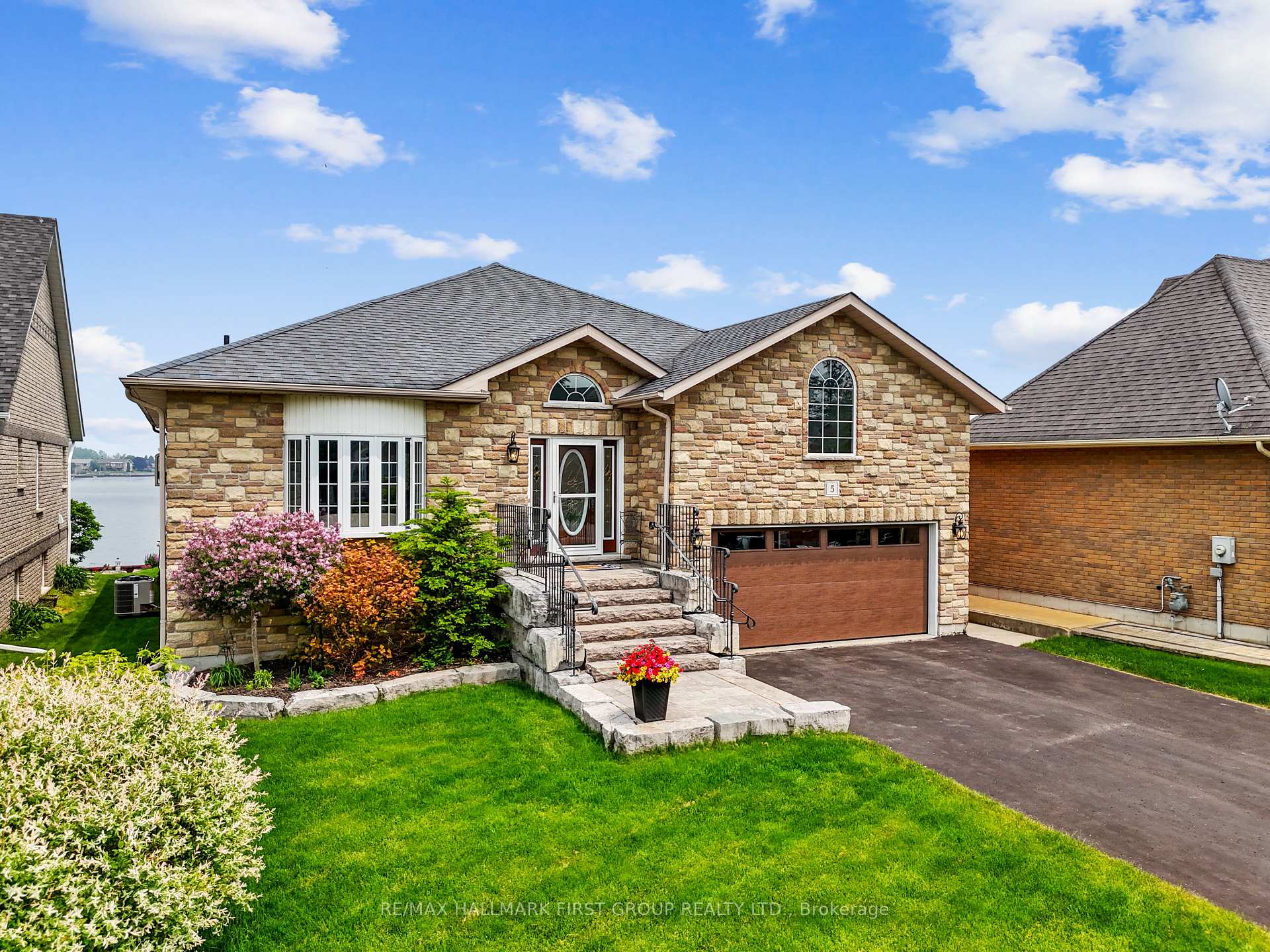 5 Edgewater Drive, Brighton, ON K0K 1H0