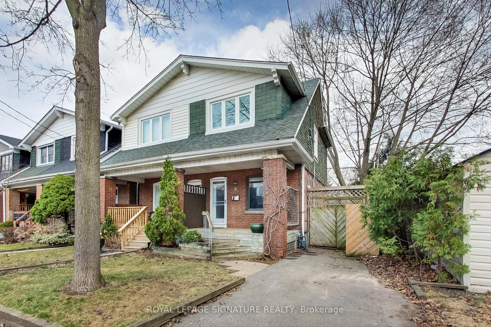 5 Forsyth Road, Toronto, ON M4S 2P8