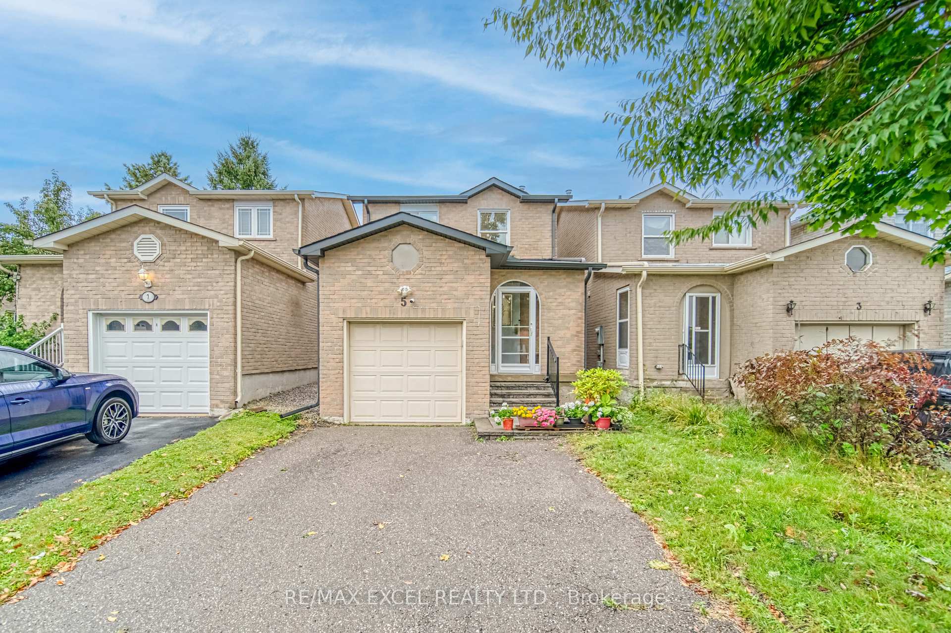 5 Hainsworth Court, Markham, ON L3S 1V1