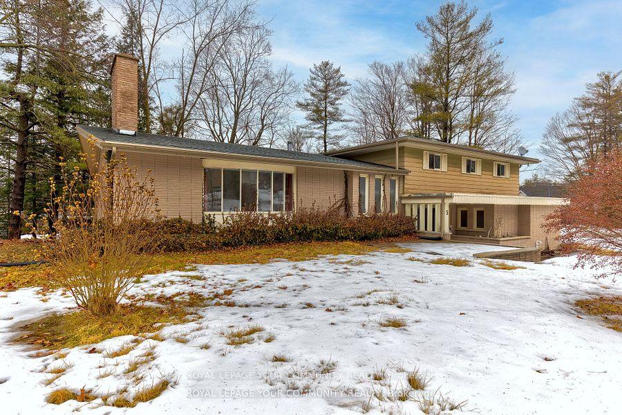 5 Hillside Drive, Tillsonburg, ON N4G 2E4