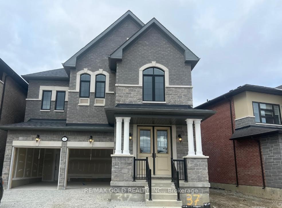 5 Icon Street, Brampton, ON L6R 4G1
