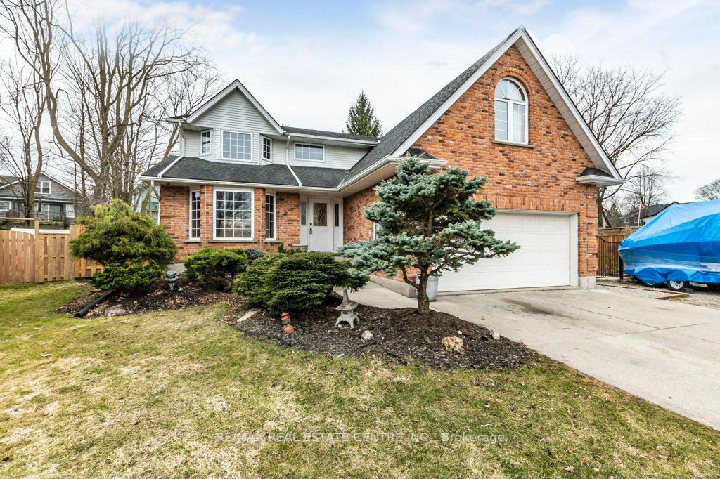 5 John Blackwood Place, Woodstock, ON N4S 8Y3