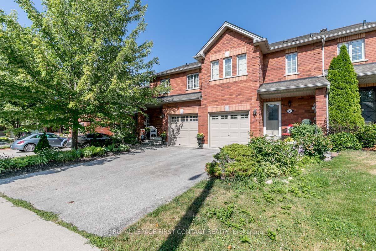 5 KELLY Place, Barrie, ON L4N 8N2