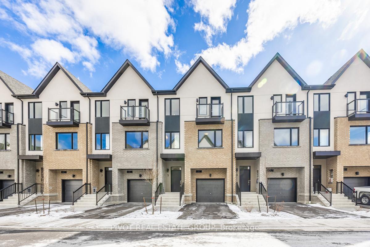 5 Lively Way, Whitby, ON L1R 0S3