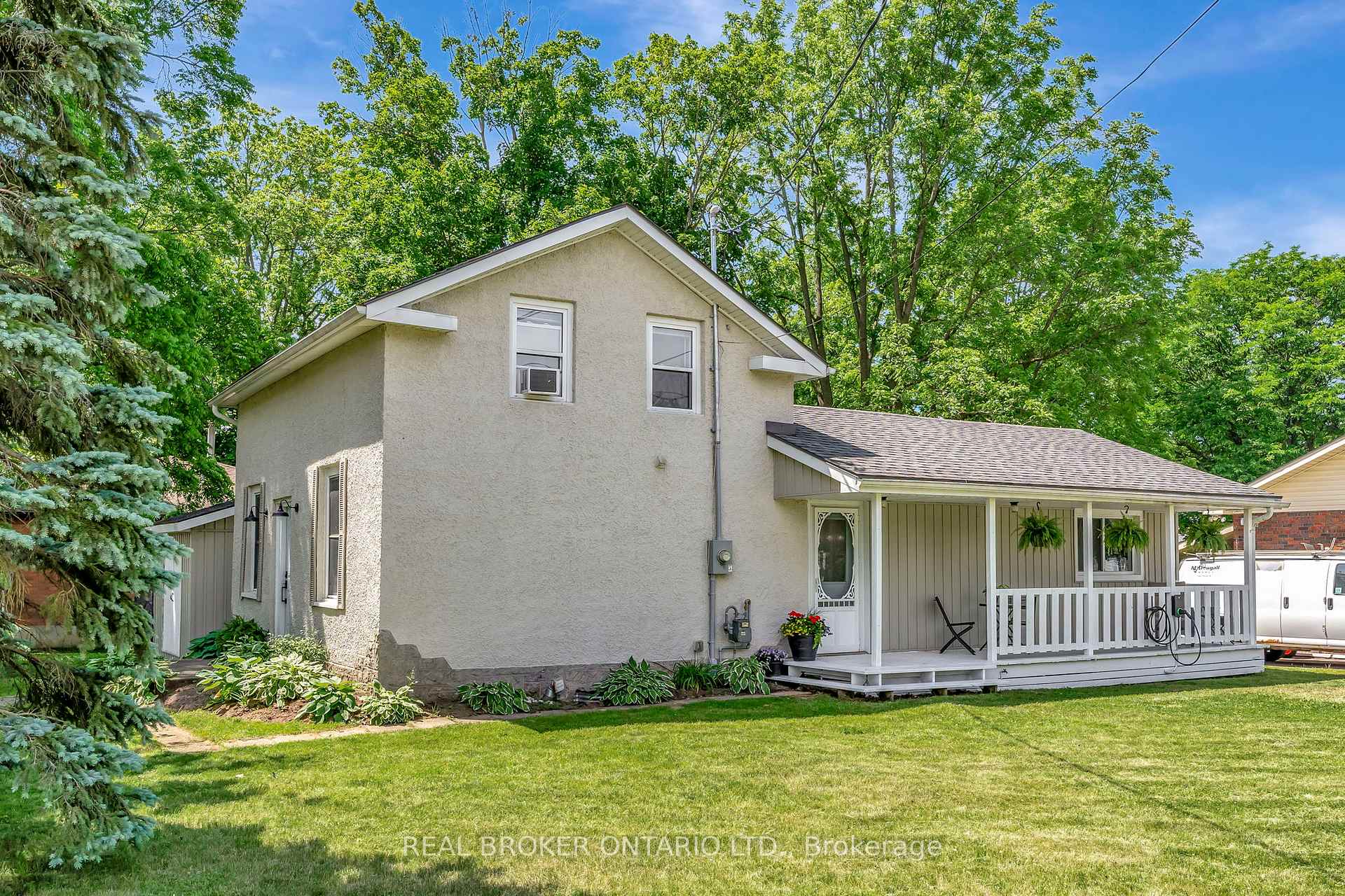 5 Maple Avenue N, Brant, ON N0E 1A0