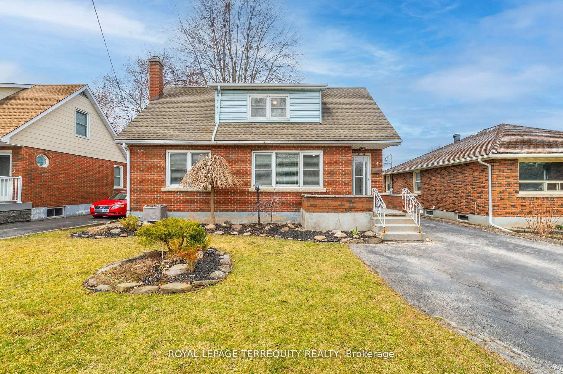 5 Mcmann Drive, Thorold, ON L2V 2V3