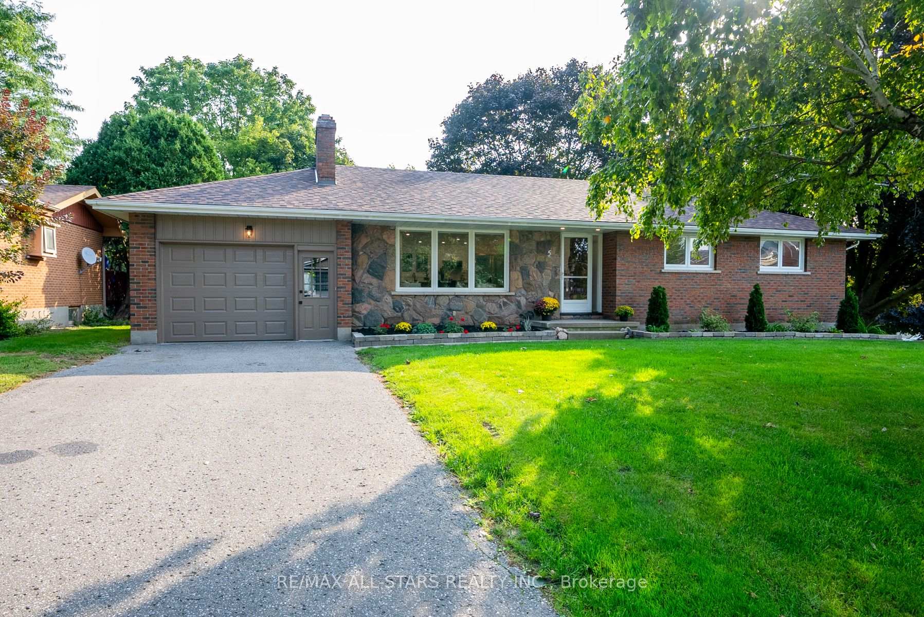 5 Ottawa Street, Scugog, ON L9L 1K3