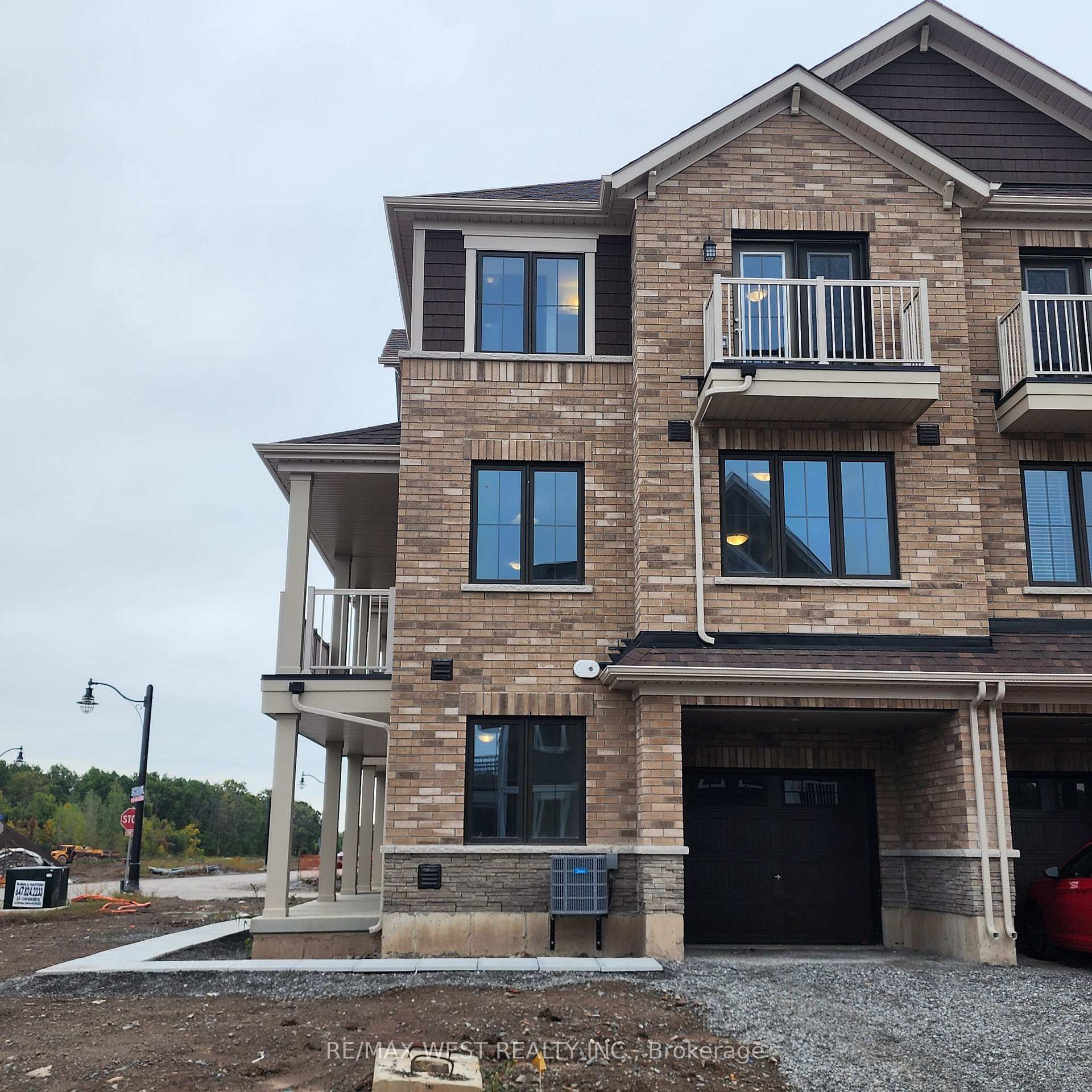 5 Pogie Drive, Welland, ON L3B 0P2