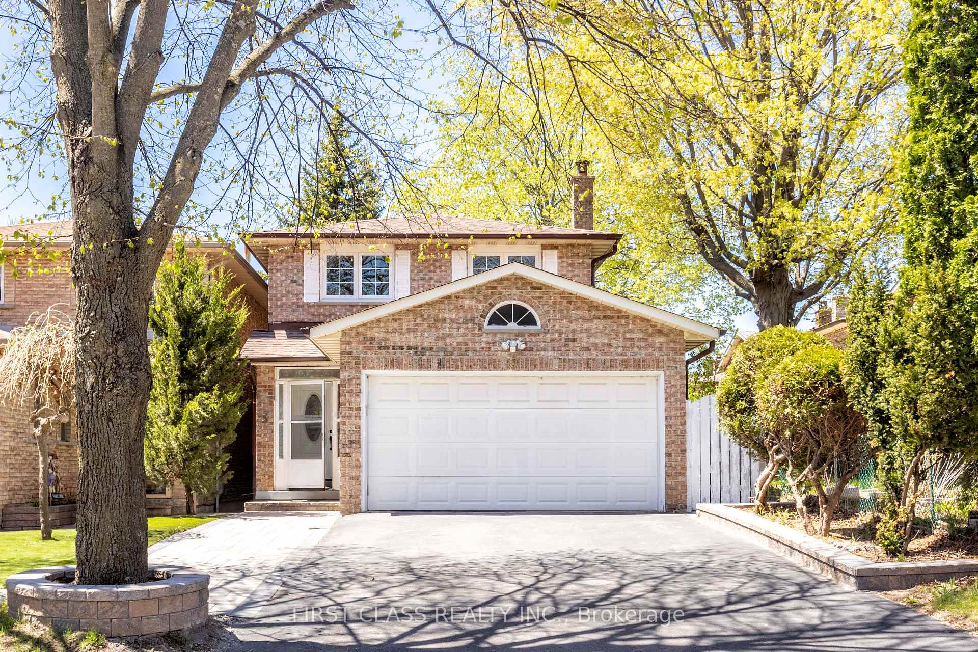 5 Radford Crescent, Markham, ON L3P 4A2