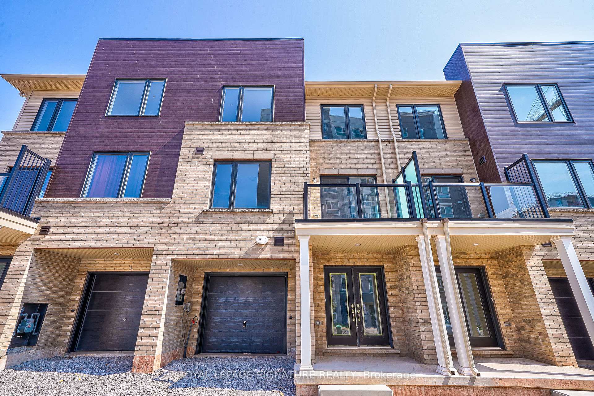 5 Roxanne Drive, Hamilton, ON L8H 1L9