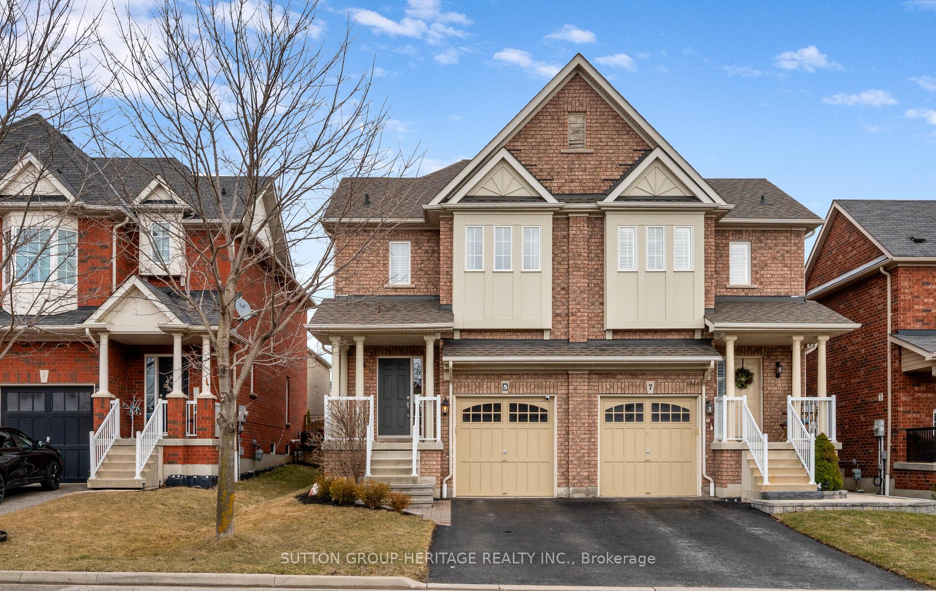 5 Ruben Street, Whitby, ON L1P 0A7