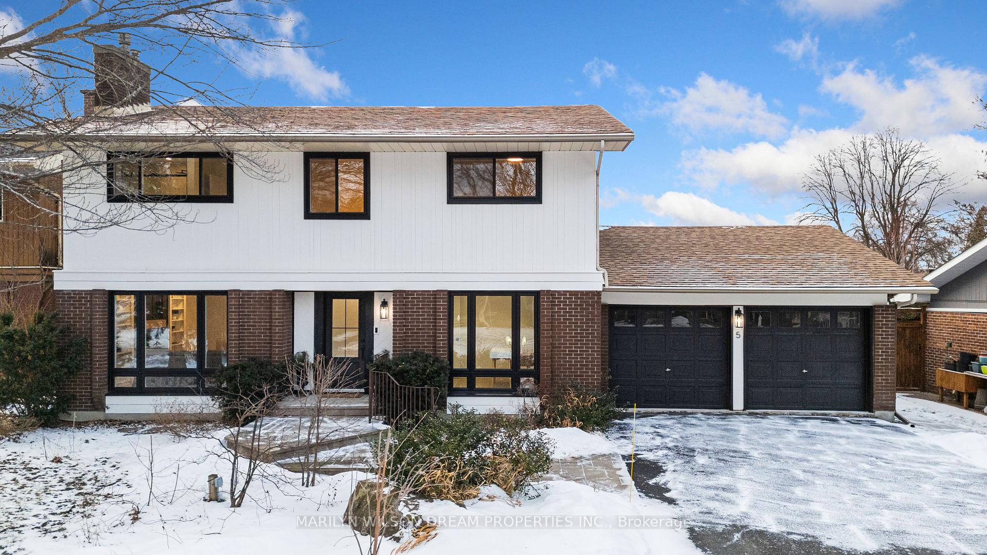 5 Rutherford Crescent, Kanata, ON K2K 1N1